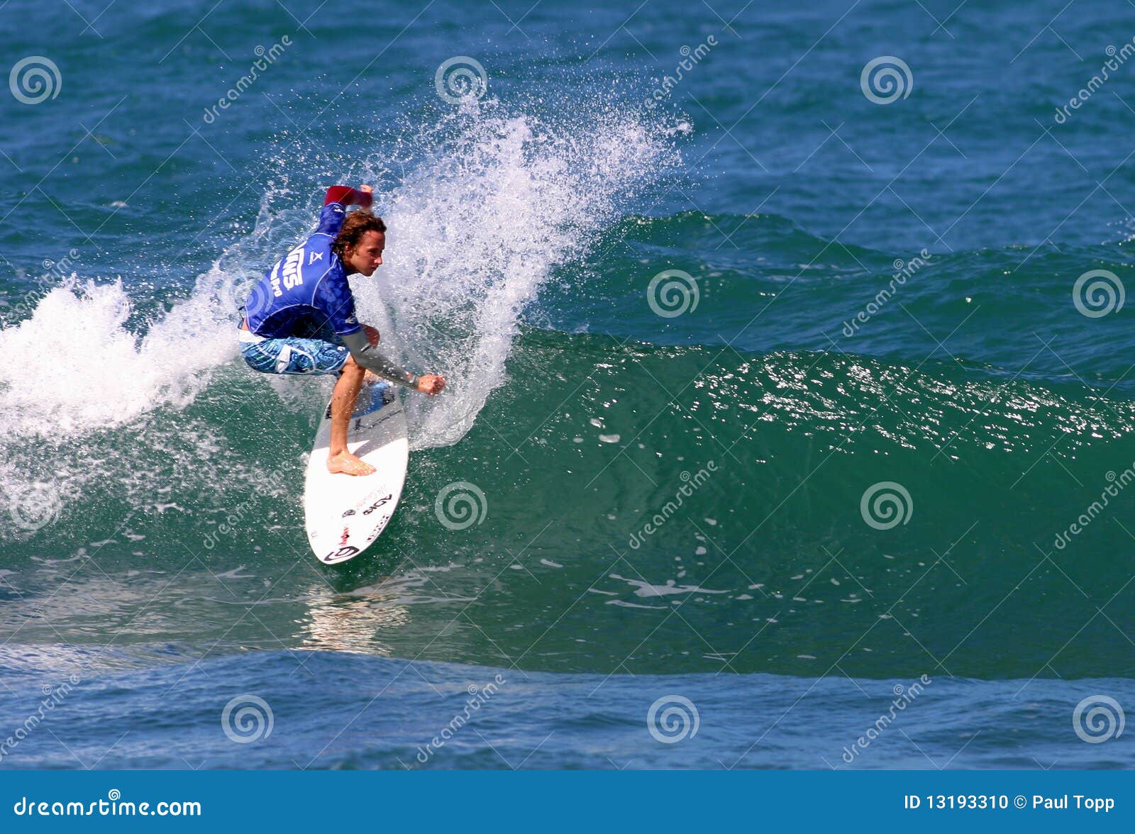 Pro Surfer Tim Curran in Competition Editorial Image - Image of curran ...