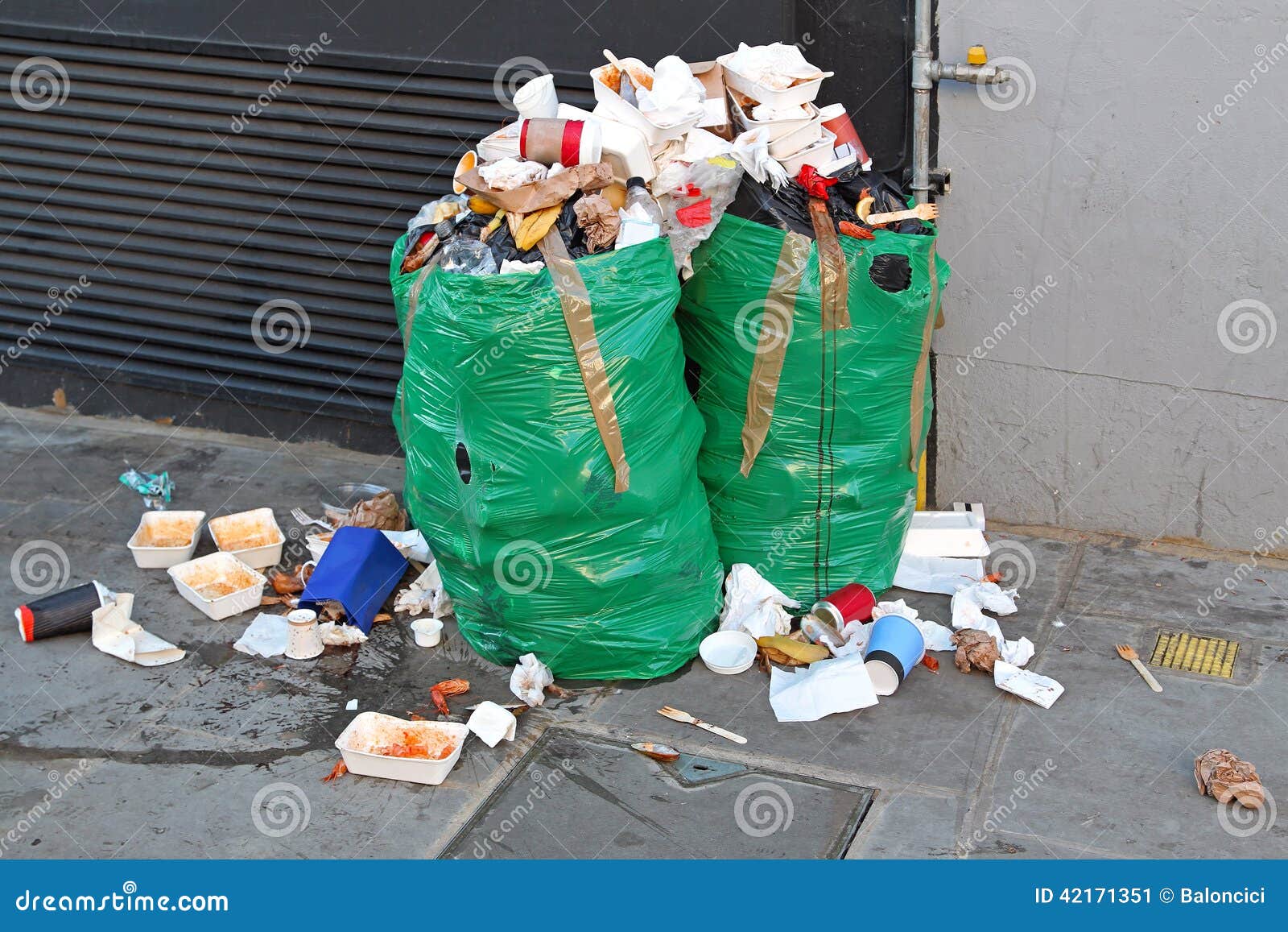 Problema de la basura imagen de archivo. Imagen de basura - 42171351