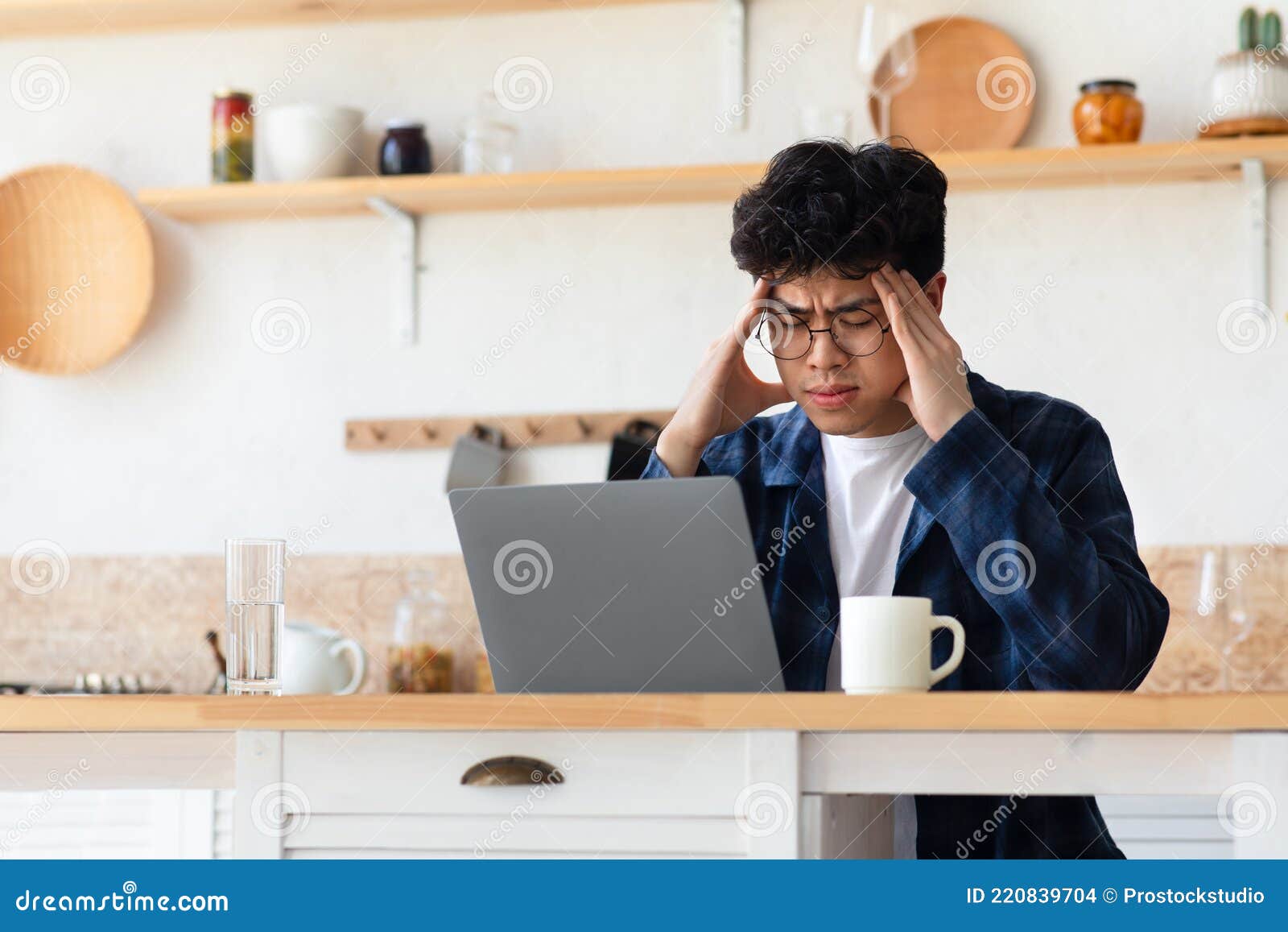 Problems At Work, Overwork, Suffering From Migraines, Symptoms Of ...