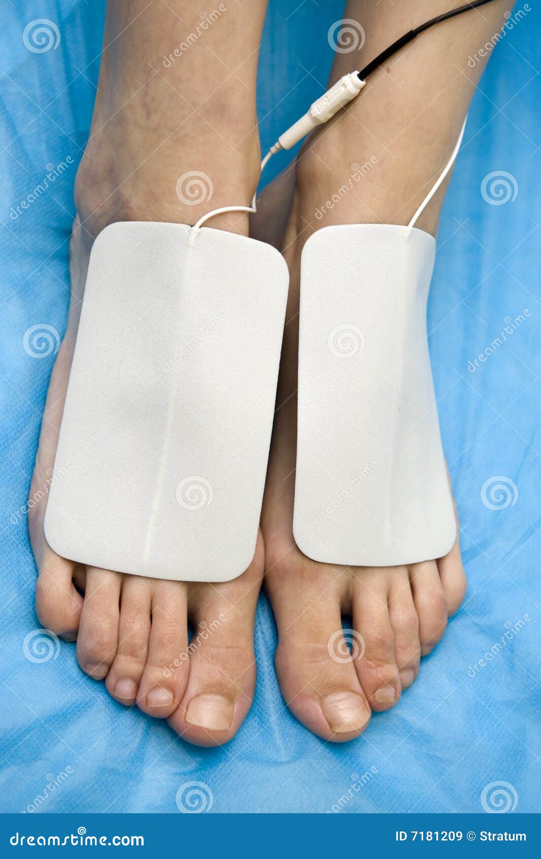 Procedimento De Electrostimulation Imagem de Stock - Imagem de placa ...