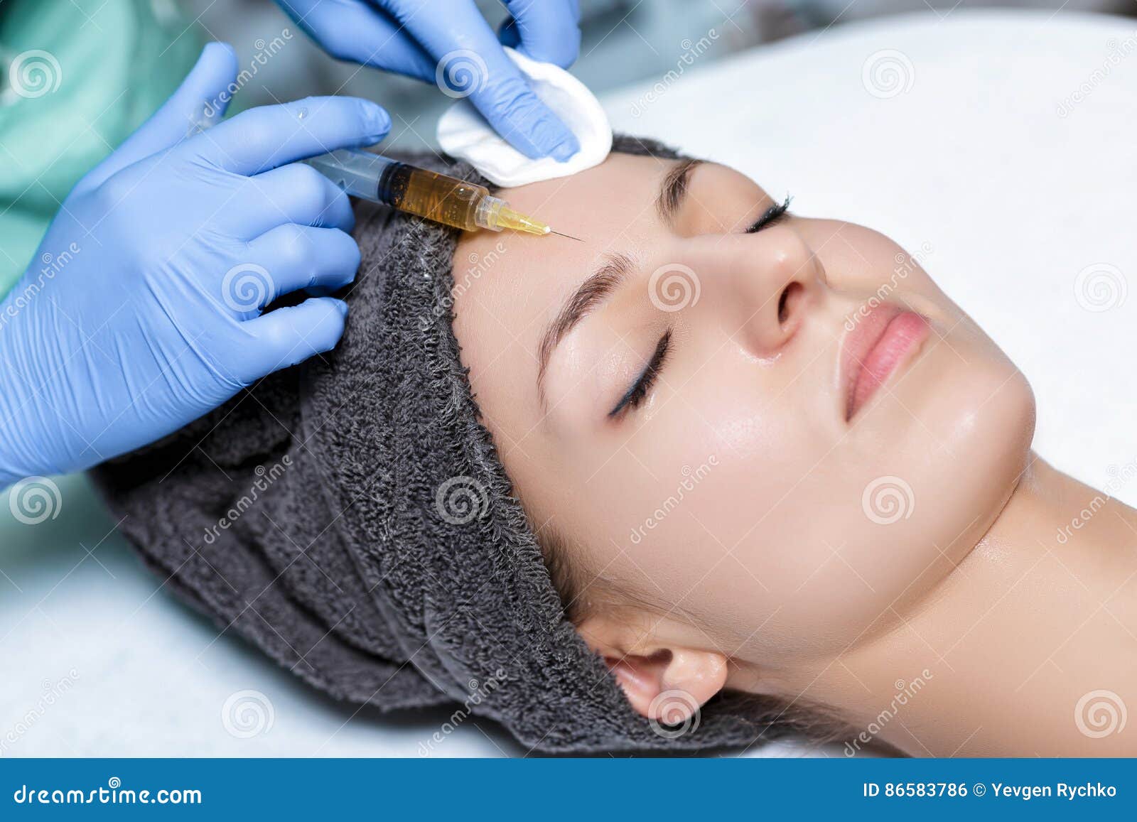 Procedure Plasmolifting Injection. Plasma Injection into Skin O Stock ...