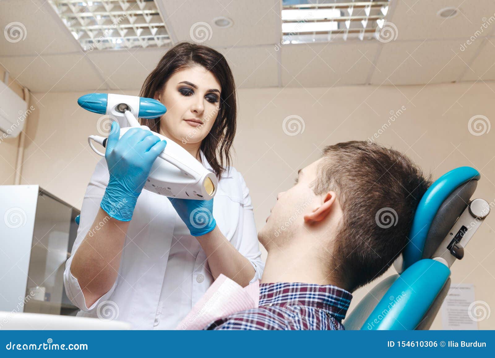 Proceso de la odontolog foto de archivo. Imagen de cirujano - 154610306