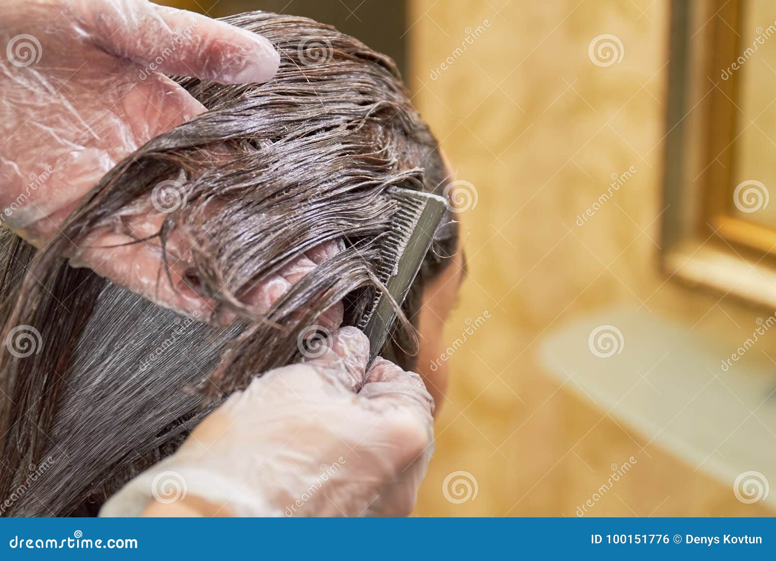 Proceso De Muerte Del Pelo, Macro Foto de archivo - Imagen de pintura ...