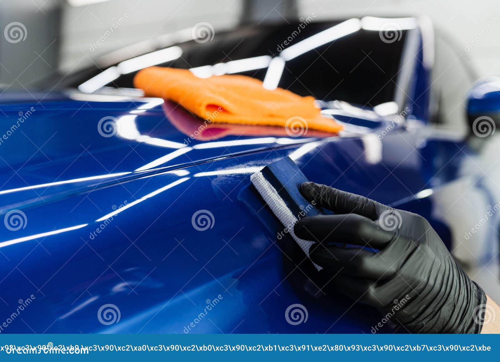 Process of Applying Ceramic Protective Coat on Body Car Using Sponge in ...