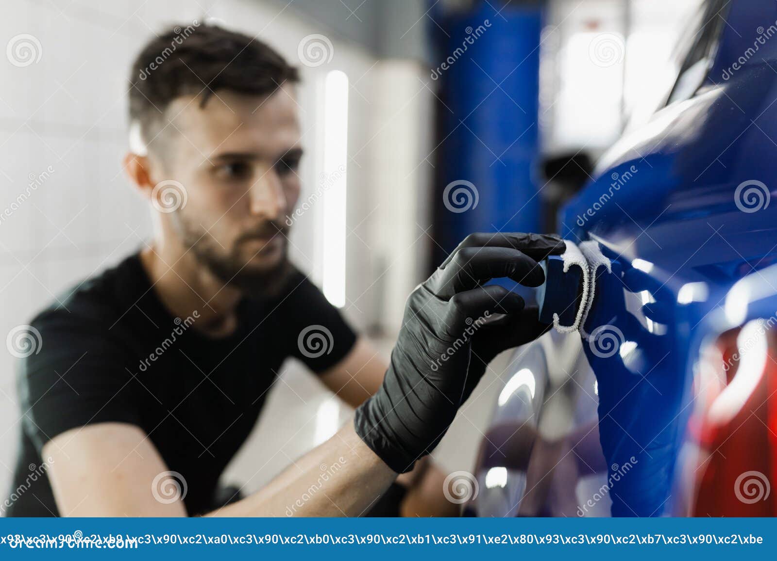 Process of Applying Ceramic Protective Coat on Body Car Using Sponge in ...
