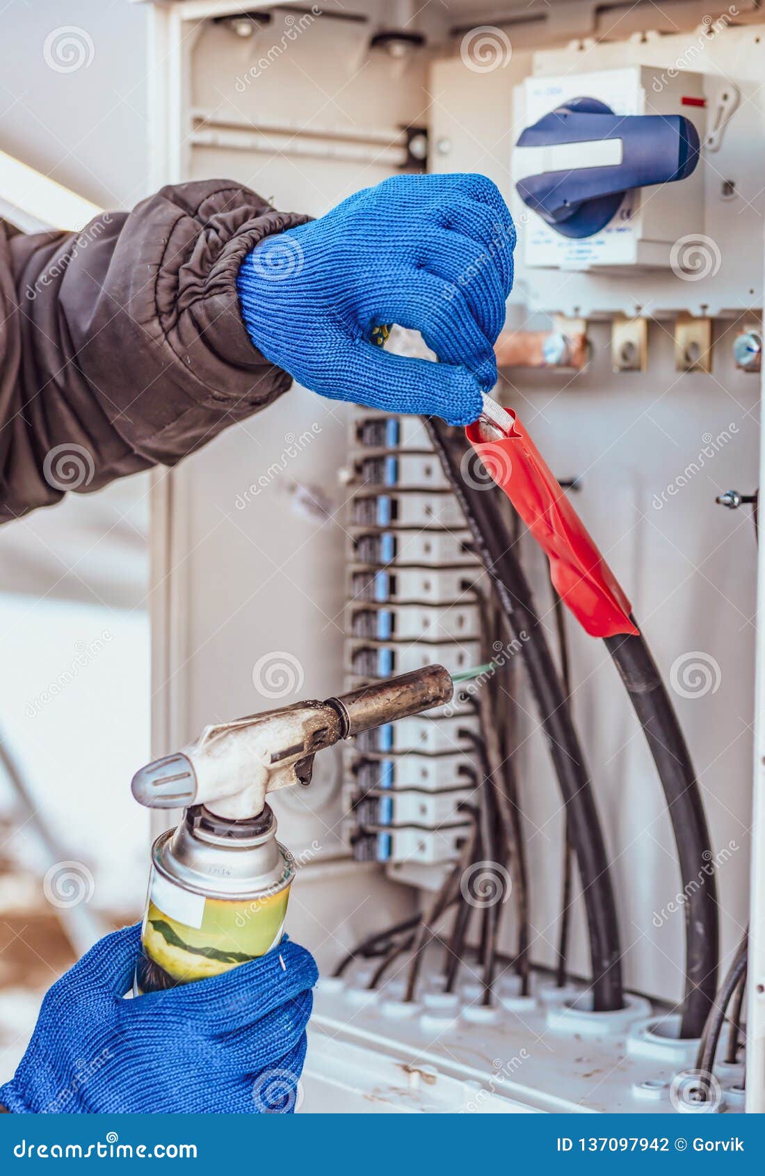 The Process of Applying a Heat Shrink Stock Photo - Image of equipment ... The Process of Applying a Heat Shrink Stock Photo - Image of equipment ...