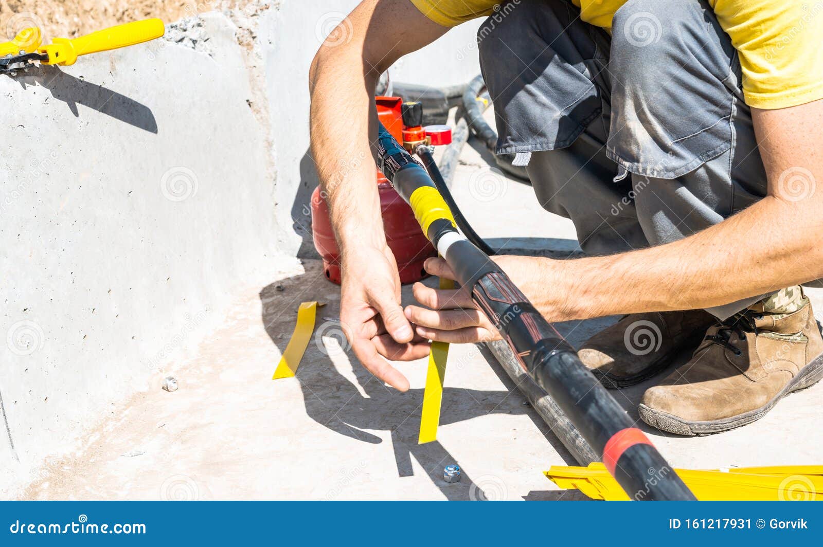 The Process of Applying an Insulating Layer To the Coupling Voltage of ...