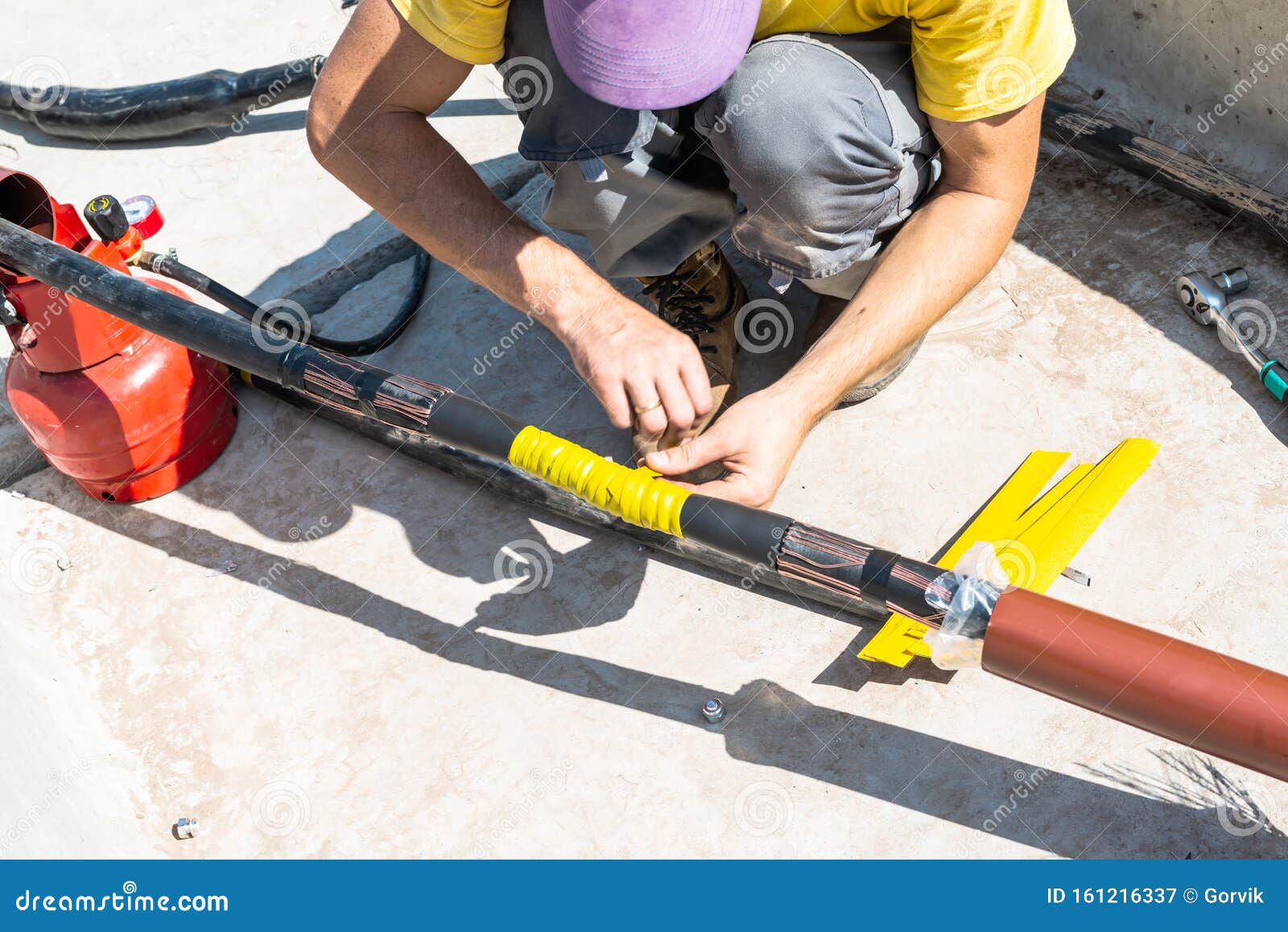 The Process of Applying an Insulating Layer To the Coupling Voltage of ...