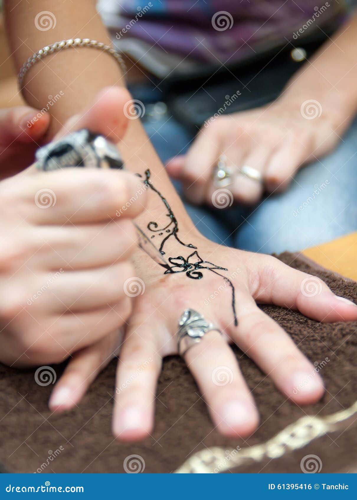 Process of applying Mehndi stock photo. Image of bracelets - 61395416 Process of applying Mehndi stock photo. Image of bracelets - 61395416