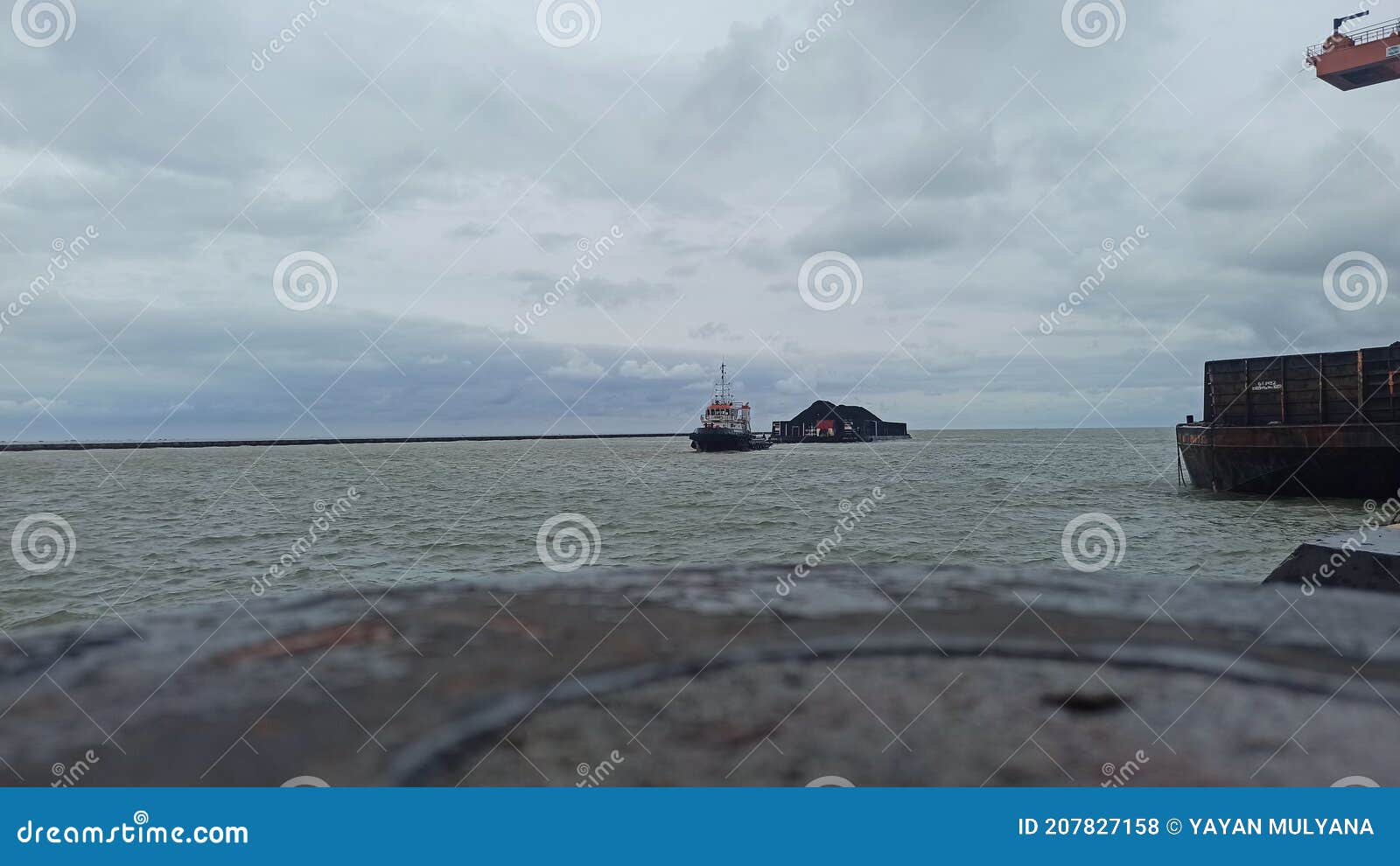 Process Berthing Coal at Ship Unloader Stock Photo - Image of coal ...