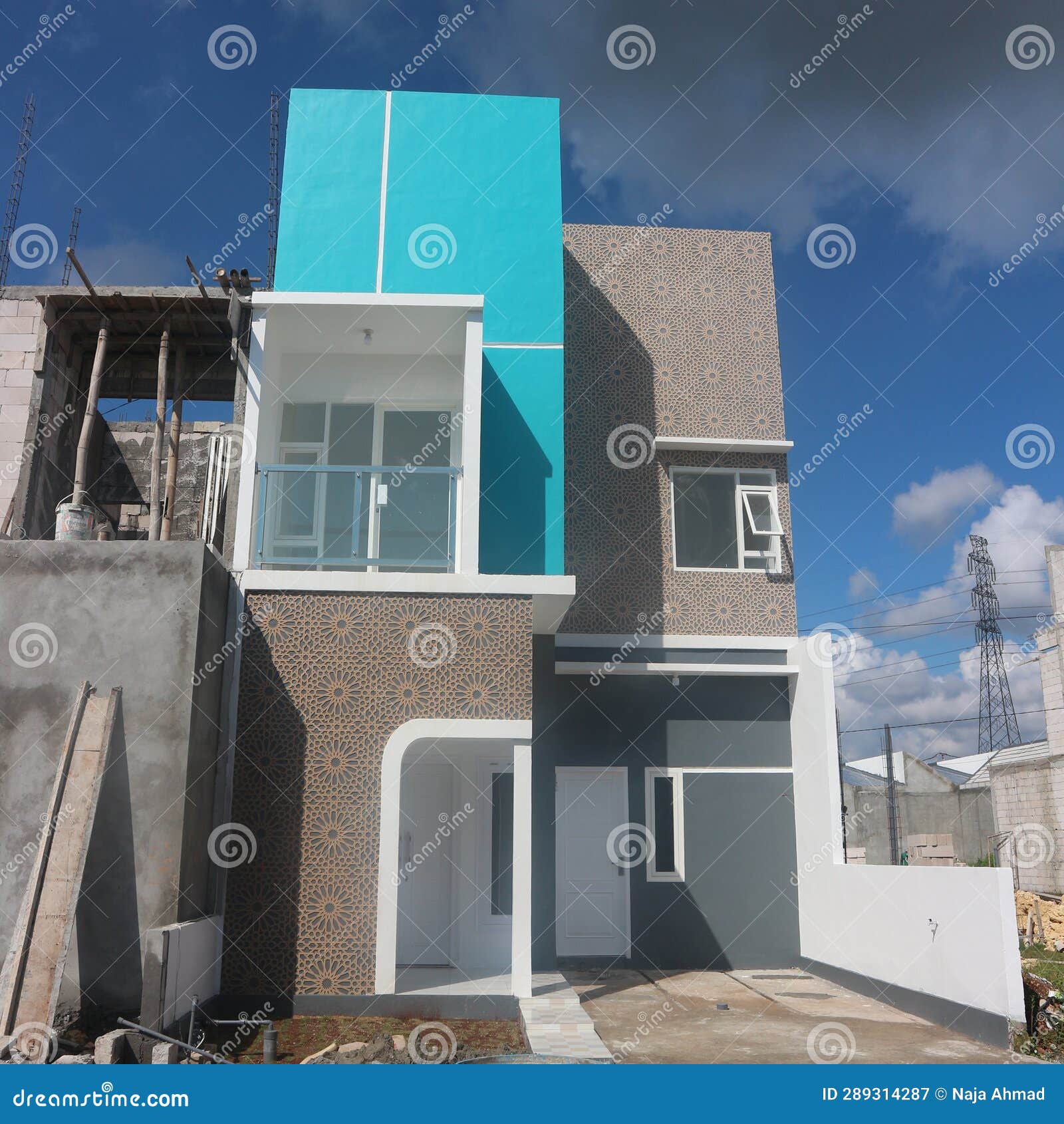 The Process of Building a Comfortable and Beautiful 2-storey House ...