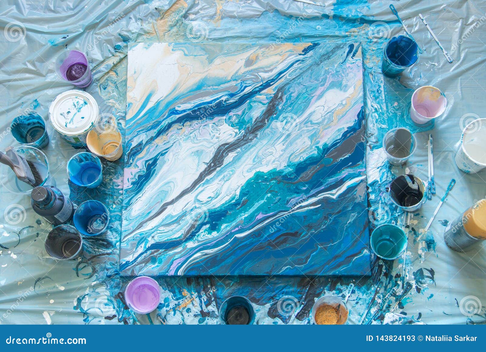 The Process of Creating a Picture of Abstraction in the Fluid Art ...