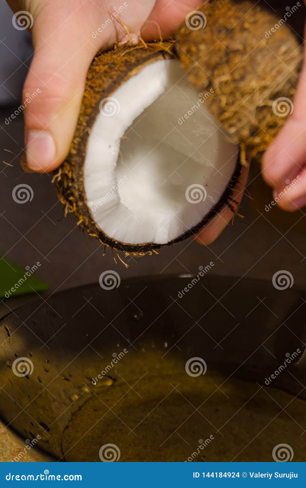 The Process of Cutting the Coconut Stock Photo - Image of coconut, ripe ...