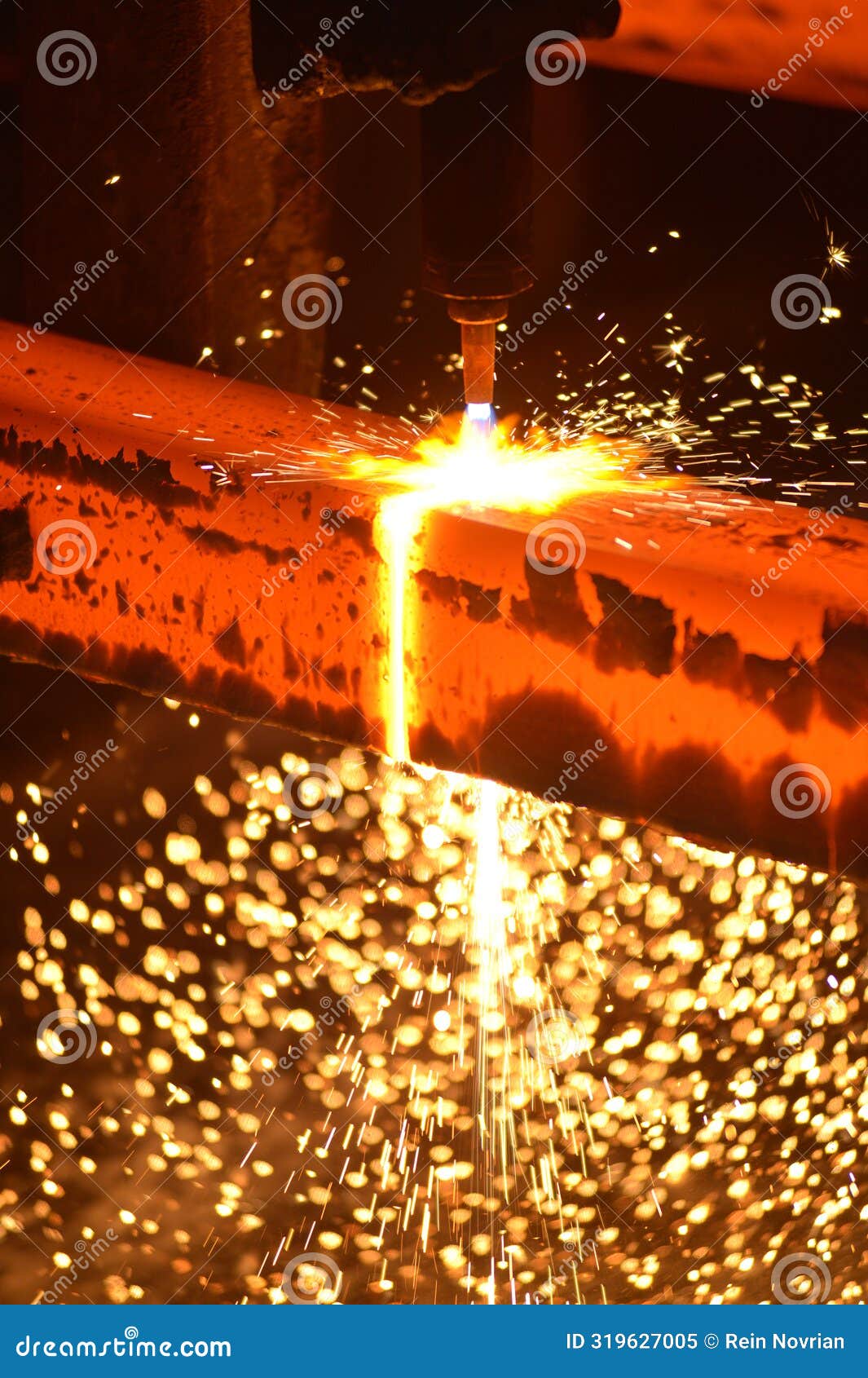 Cutting Steel with Hot Welding Stock Image - Image of stage, reflection ...