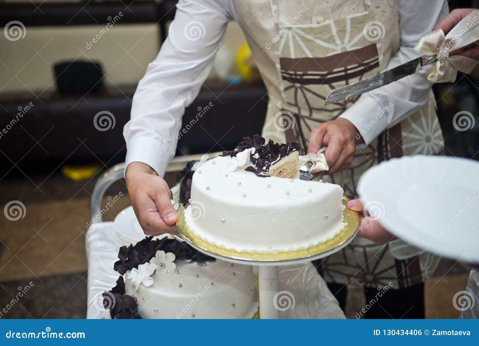 Dividing The Cake Royalty-Free Stock Photo | CartoonDealer.com #16541655