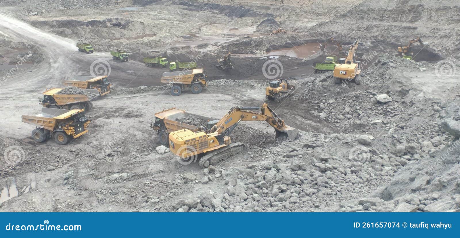 Process of Extracting Coal in Mining in Indonesia Editorial Stock Image ...