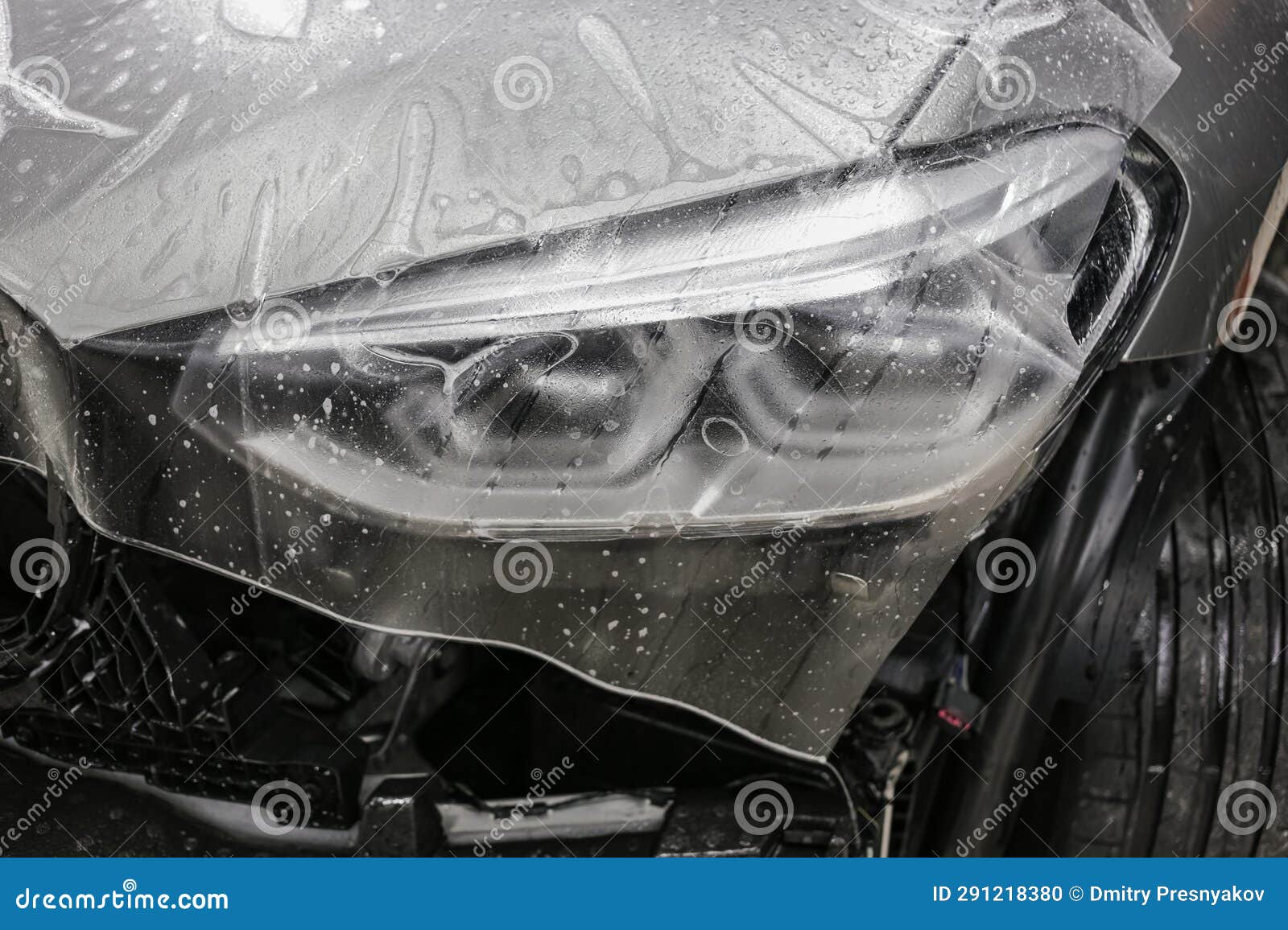 The Process of Installing PPF on the Hood of the Car. Anti-gravity ...