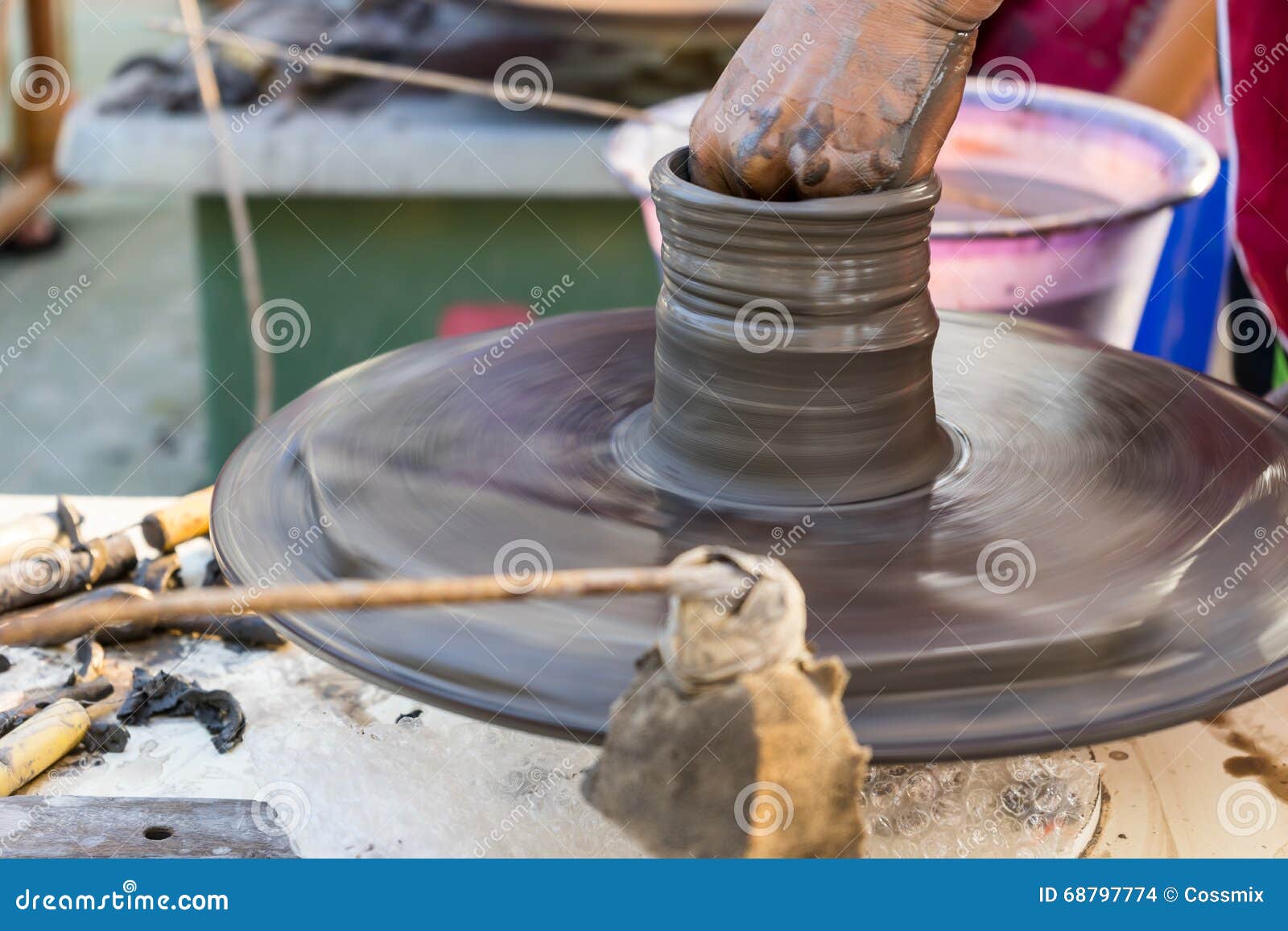 Process of make clay vase stock photo. Image of dirty - 68797774