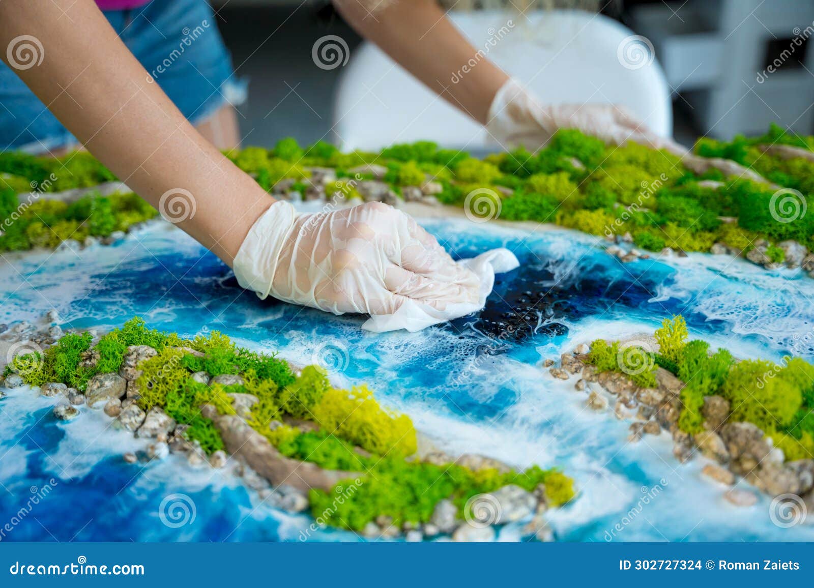 The Process of Making the Art Decor of Epoxy Resin, Natural Stones and ...