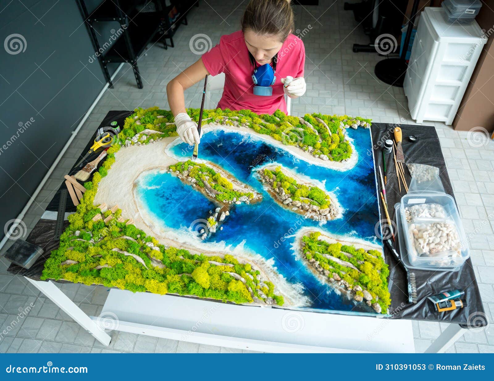 The Process of Making the Art Decor of Epoxy Resin, Natural Stones and ...