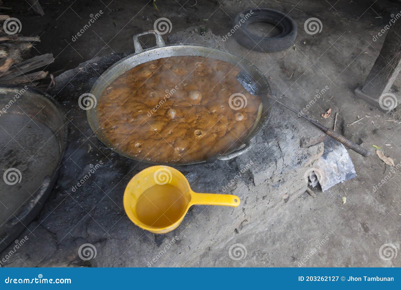Traditional Brown Sugar Process Stock Image - Image of ingredient ...