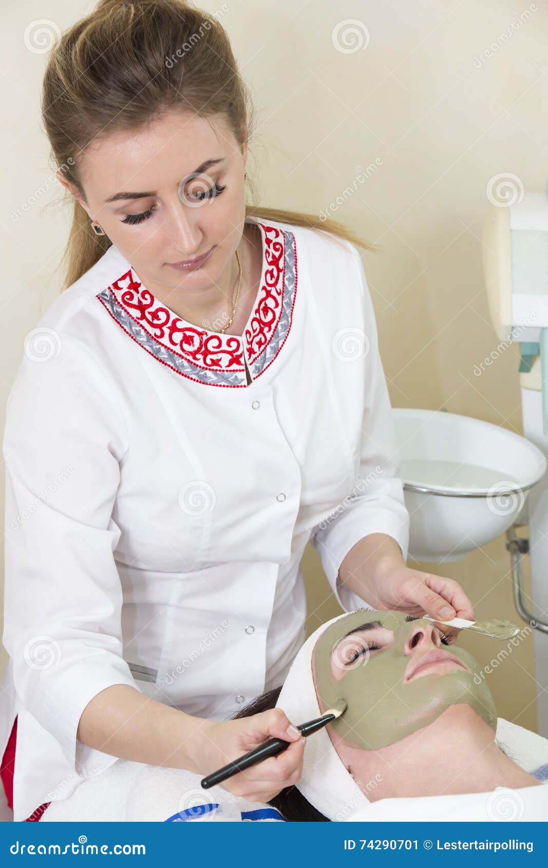 Process of Massage and Facials Stock Image - Image of massage, head ...