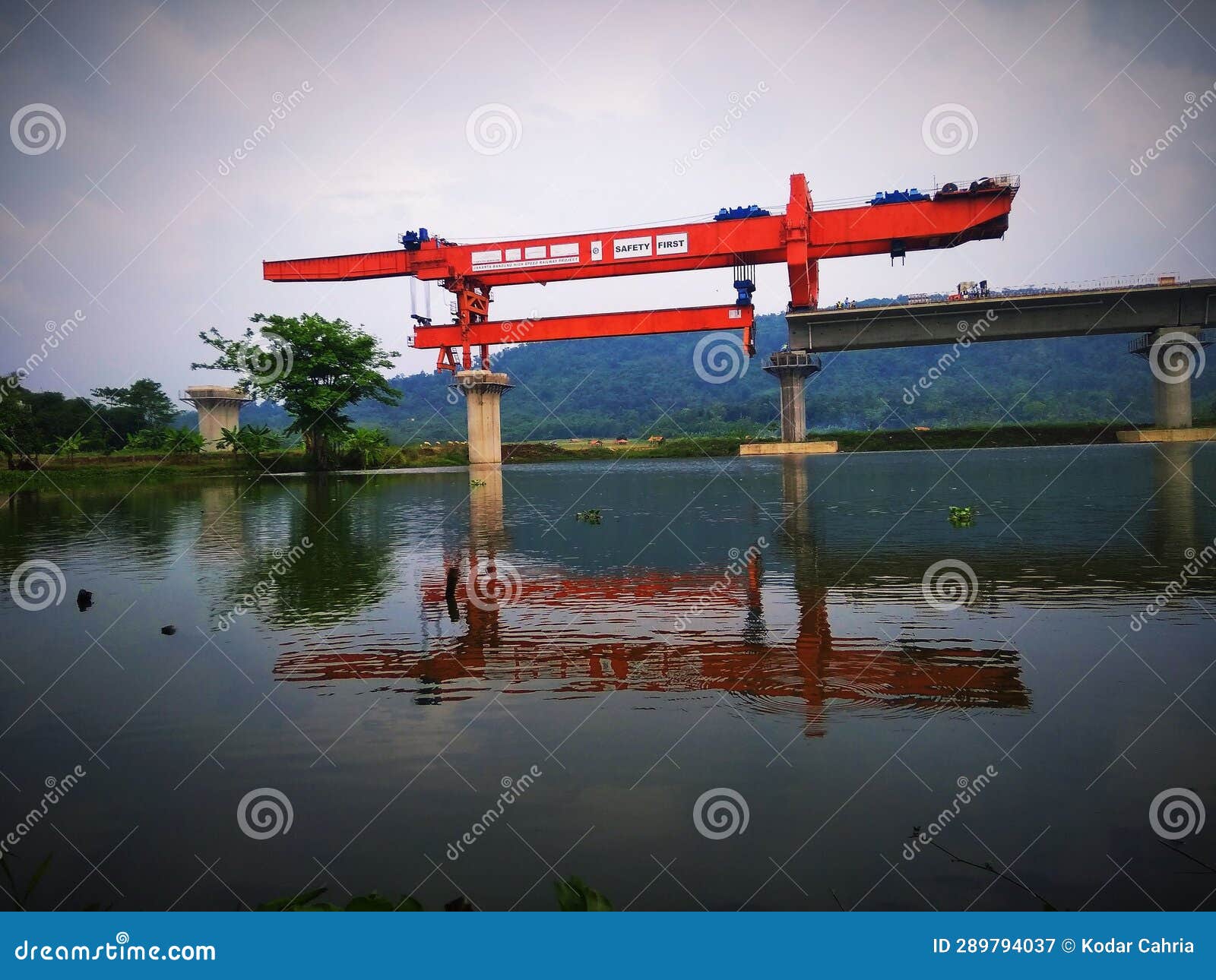 The Process of Moving Bridge Connection Equipment Stock Image - Image ...