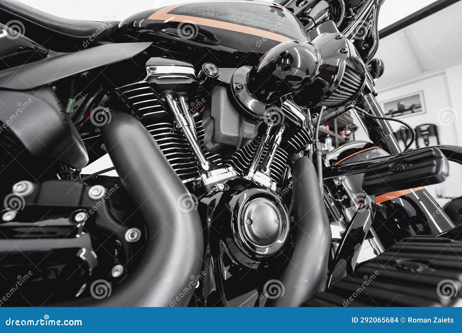 The Process of Nano Coating Motorcycle Applying Soft Fiber Sponge Stock ...