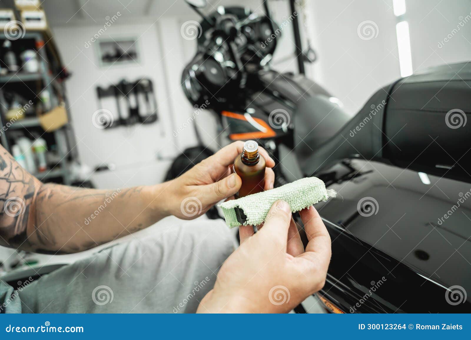 The Process of Nano Coating Motorcycle Applying Soft Fiber Sponge Stock ...