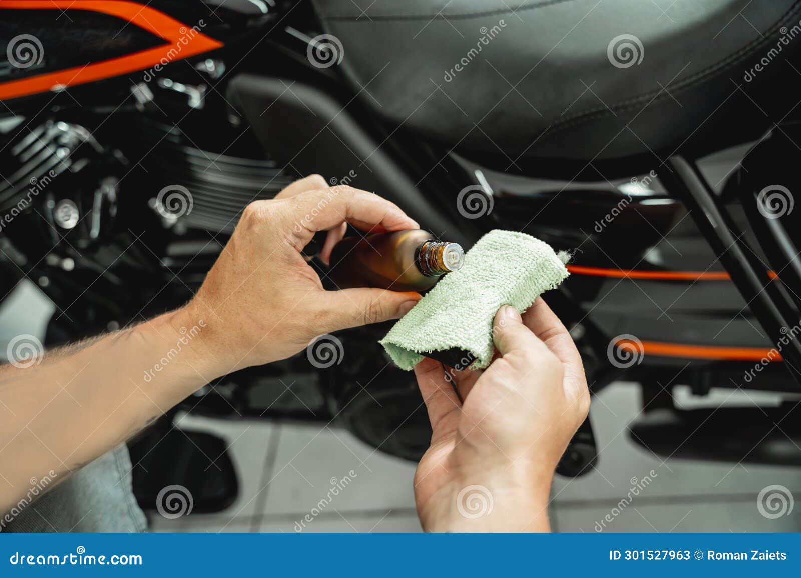 The Process of Nano Coating Motorcycle Applying Soft Fiber Sponge Stock ...