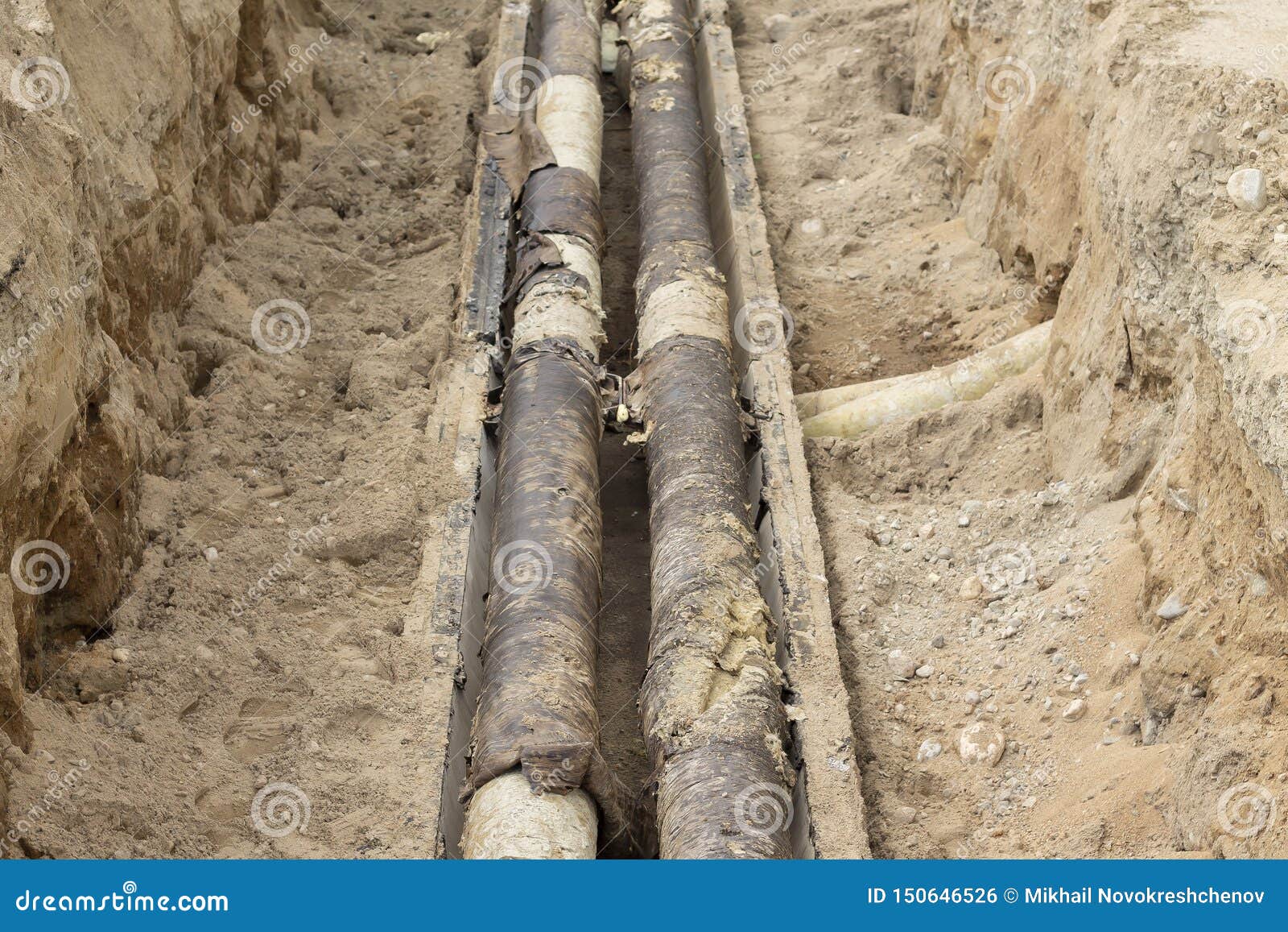 The Process Of Repair Of Heating Pipes In The Ground Stock Photography ...