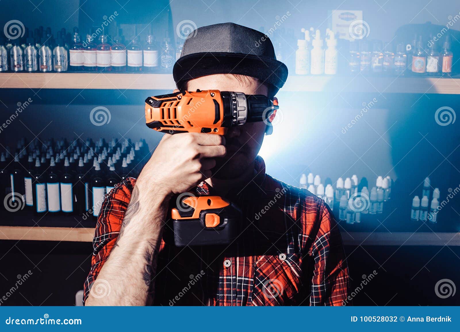 The Process of Servicing the Mechanical Vape Device. Master Replace ...