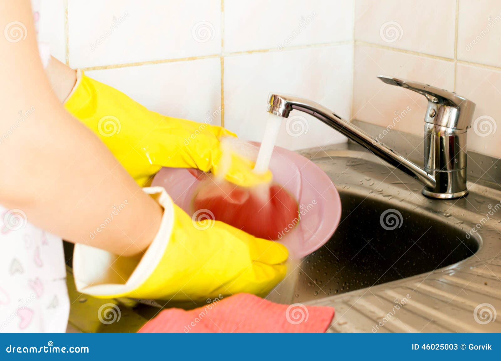 Process of washing of ware stock image. Image of shine - 46025003