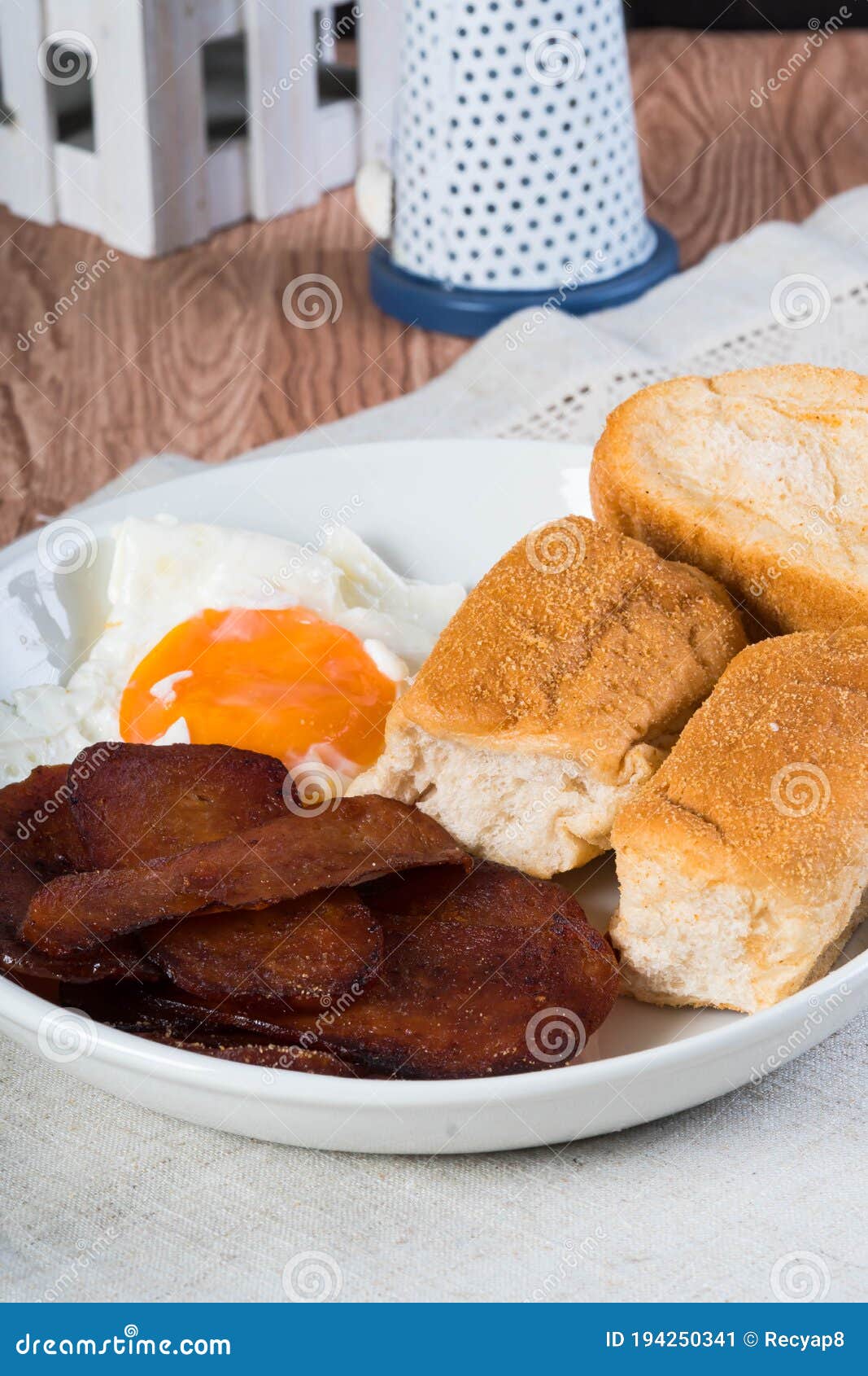 Processed Meat With Egg And Pandesal Filipino Bread For Breakfast ...