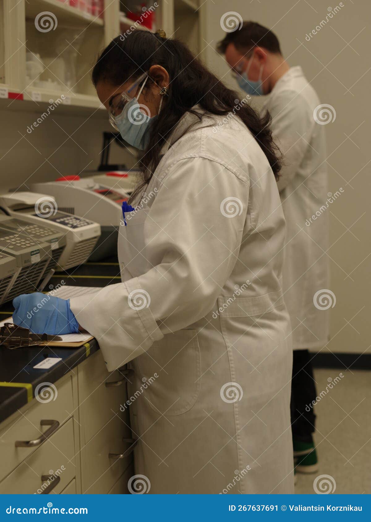 Processing DNA Laboratory Equipment Editorial Photo - Image of test ...