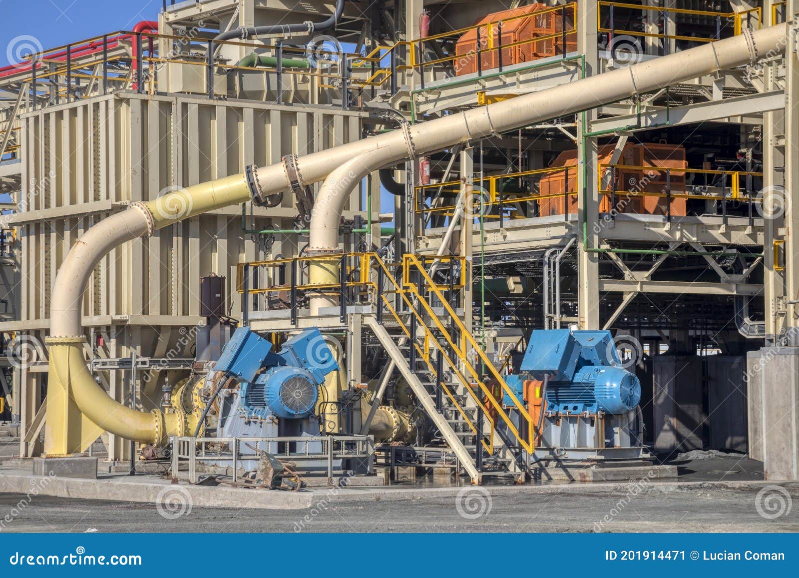 Processing plant editorial photo. Image of landscape - 201914471