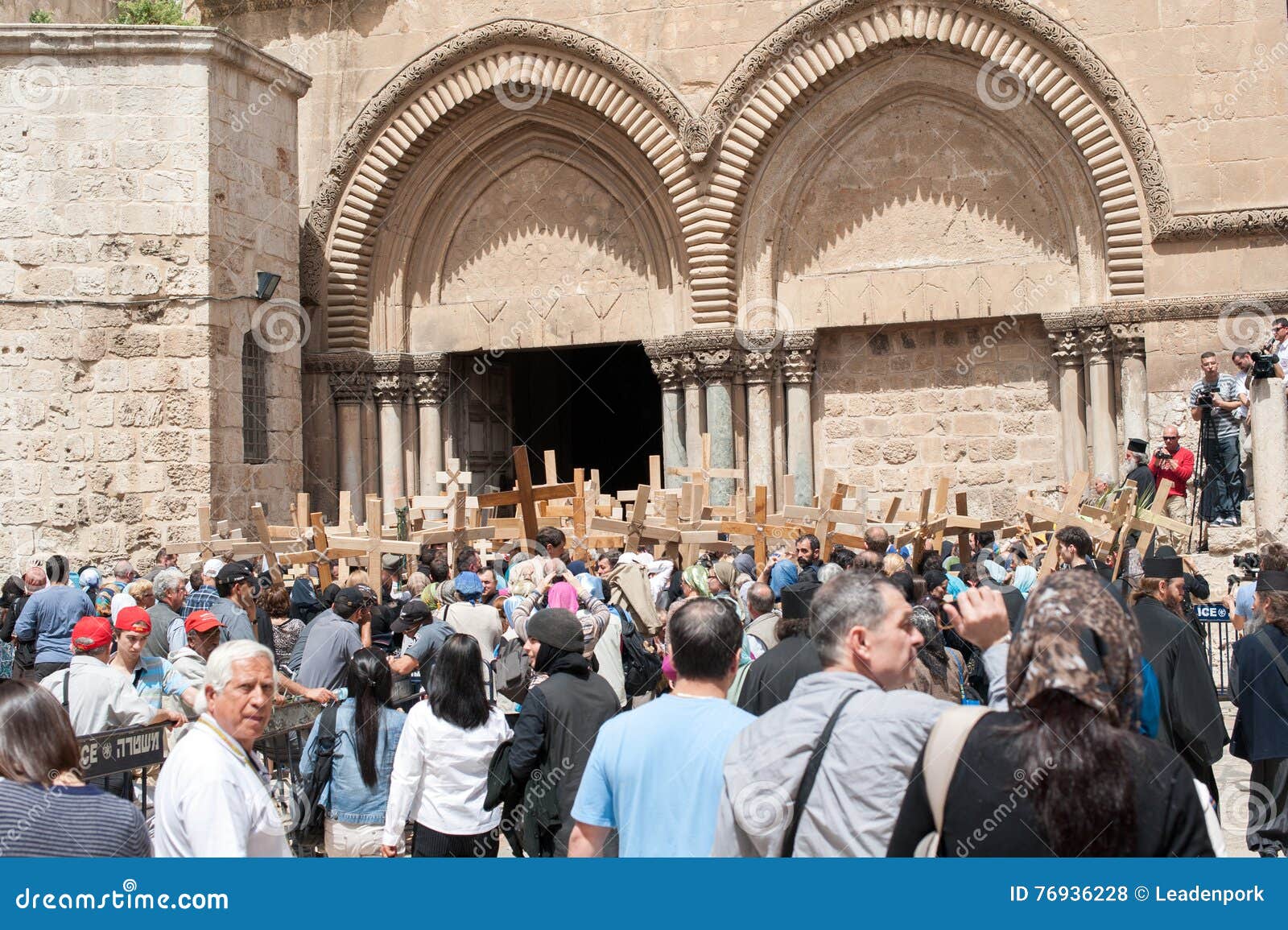 The Procession of Pilgrims in Jerusalem Editorial Stock Photo - Image ...