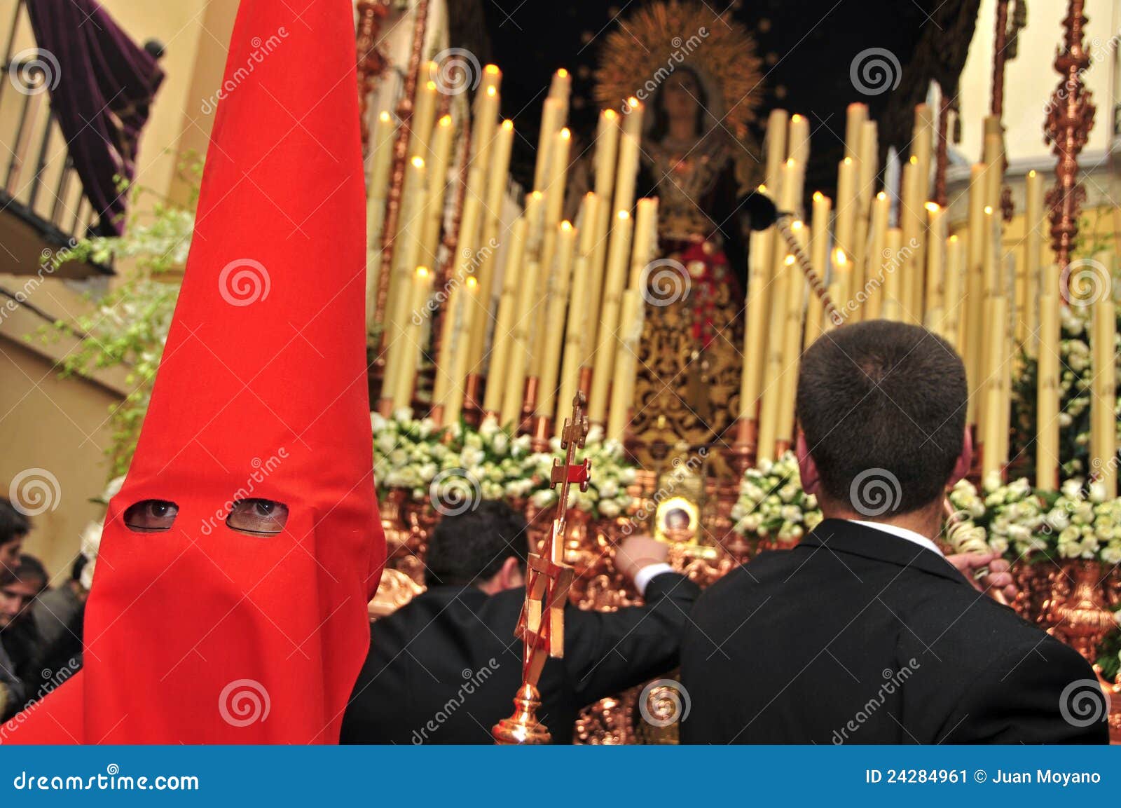Processione Di Pasqua A Granada, Spagna Fotografia Editoriale ...