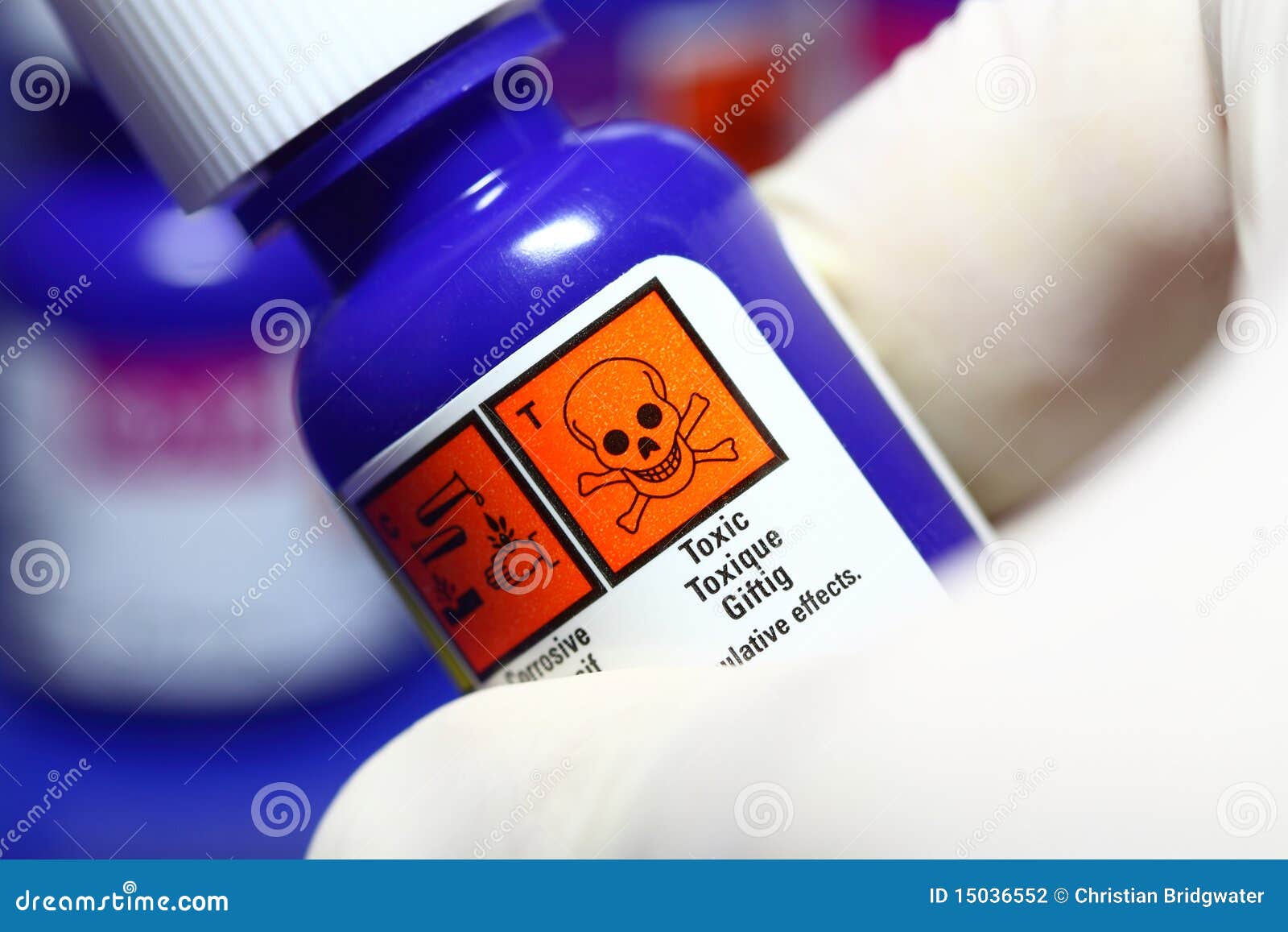 Prodotti chimici fotografia stock. Immagine di avvertimento - 15036552