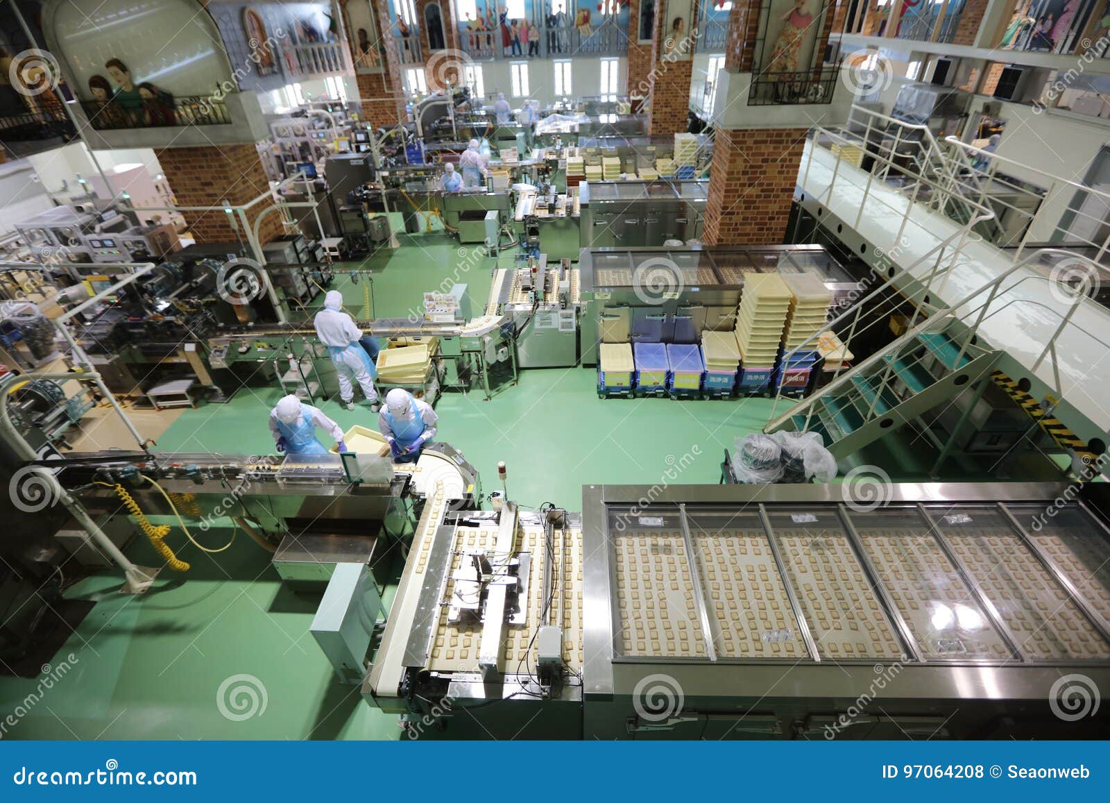 Productielijn Bij Chocoladefabriek in Japan Redactionele Stock Foto ...