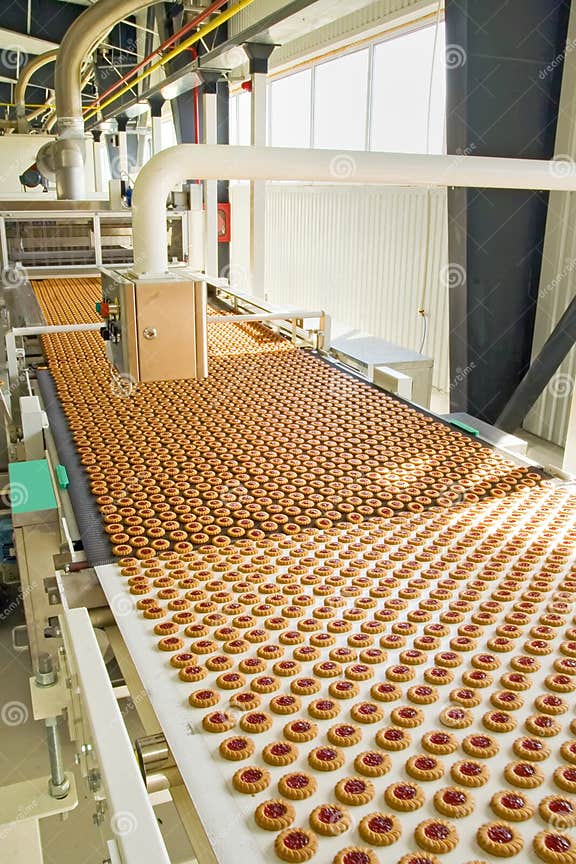 Production Cookie in Factory Stock Image - Image of bake, group: 16063261