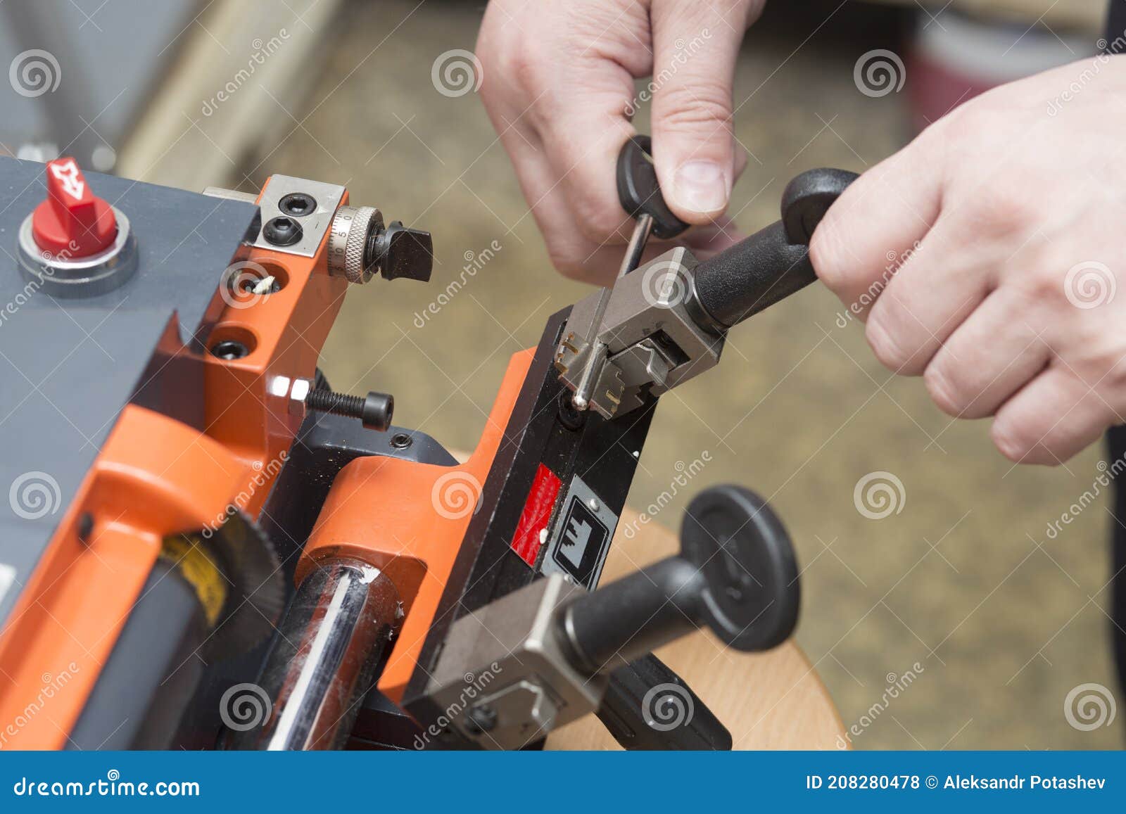 Production of Home Keys on a Specialized Vertical Key Machine Stock ...