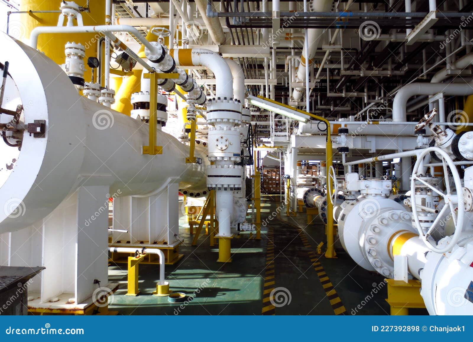 Oil And Rig Platform Operation In North Sea, Heavy Industry In Oil And ...