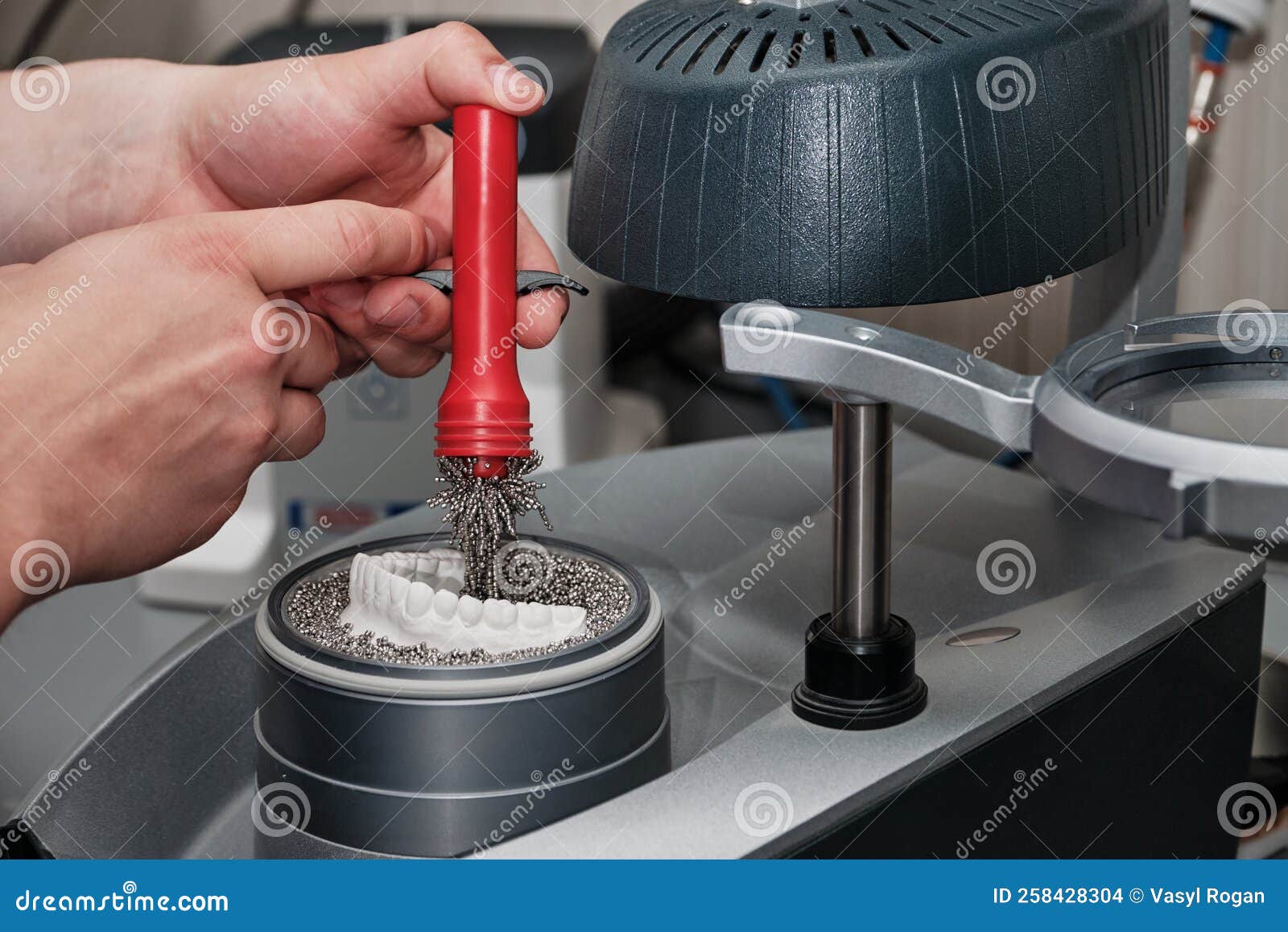 Production Process of the Clear Aligner. Orthodontic Clear Aligner ...