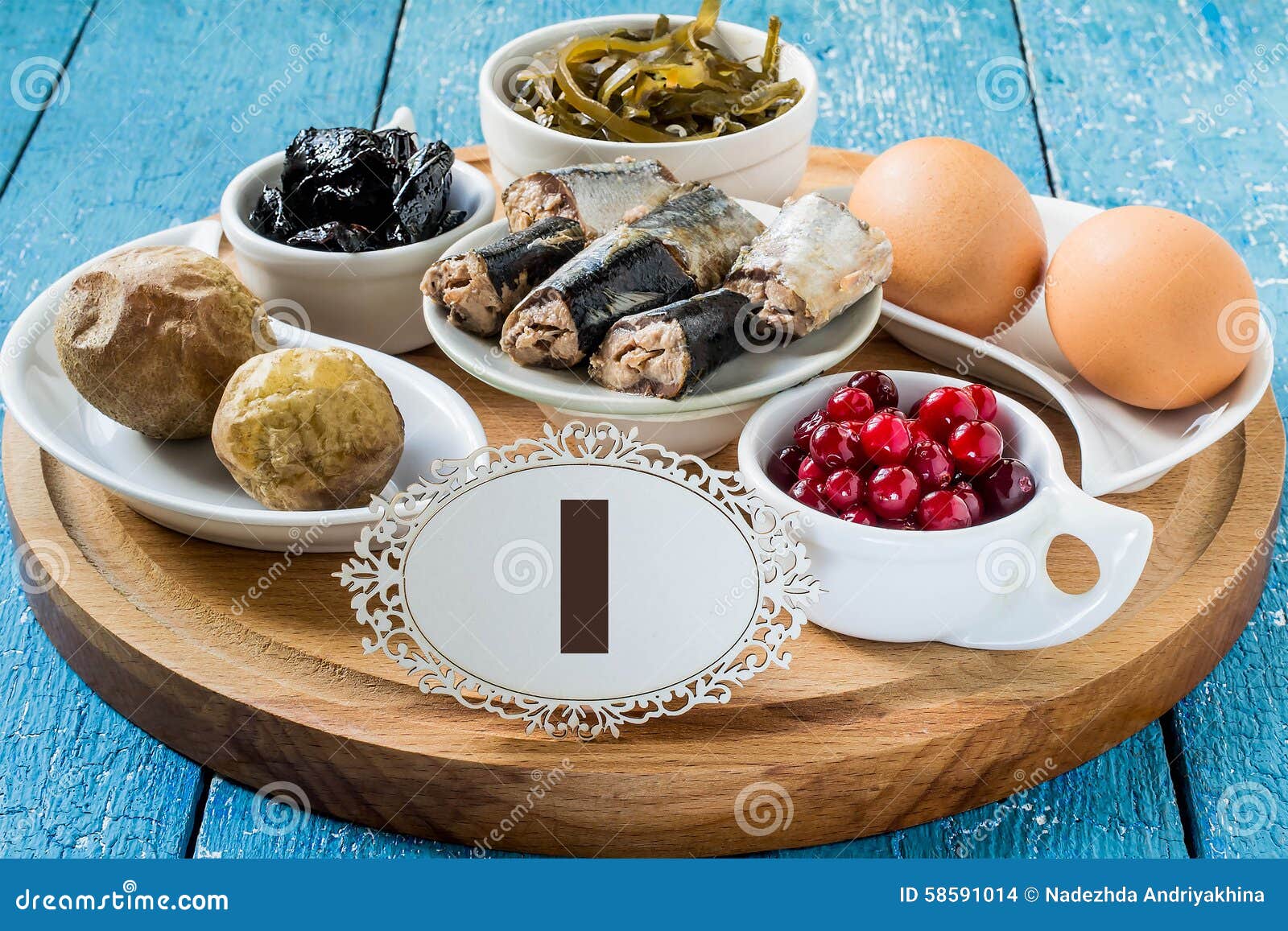 Produkte, Die Jod (i) Enthalten Stockfoto - Bild von bestandteil ...