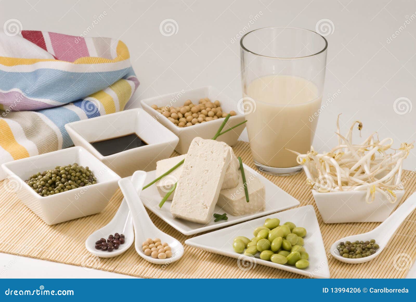 Produtos da soja foto de stock. Imagem de tiro, secado - 13994206