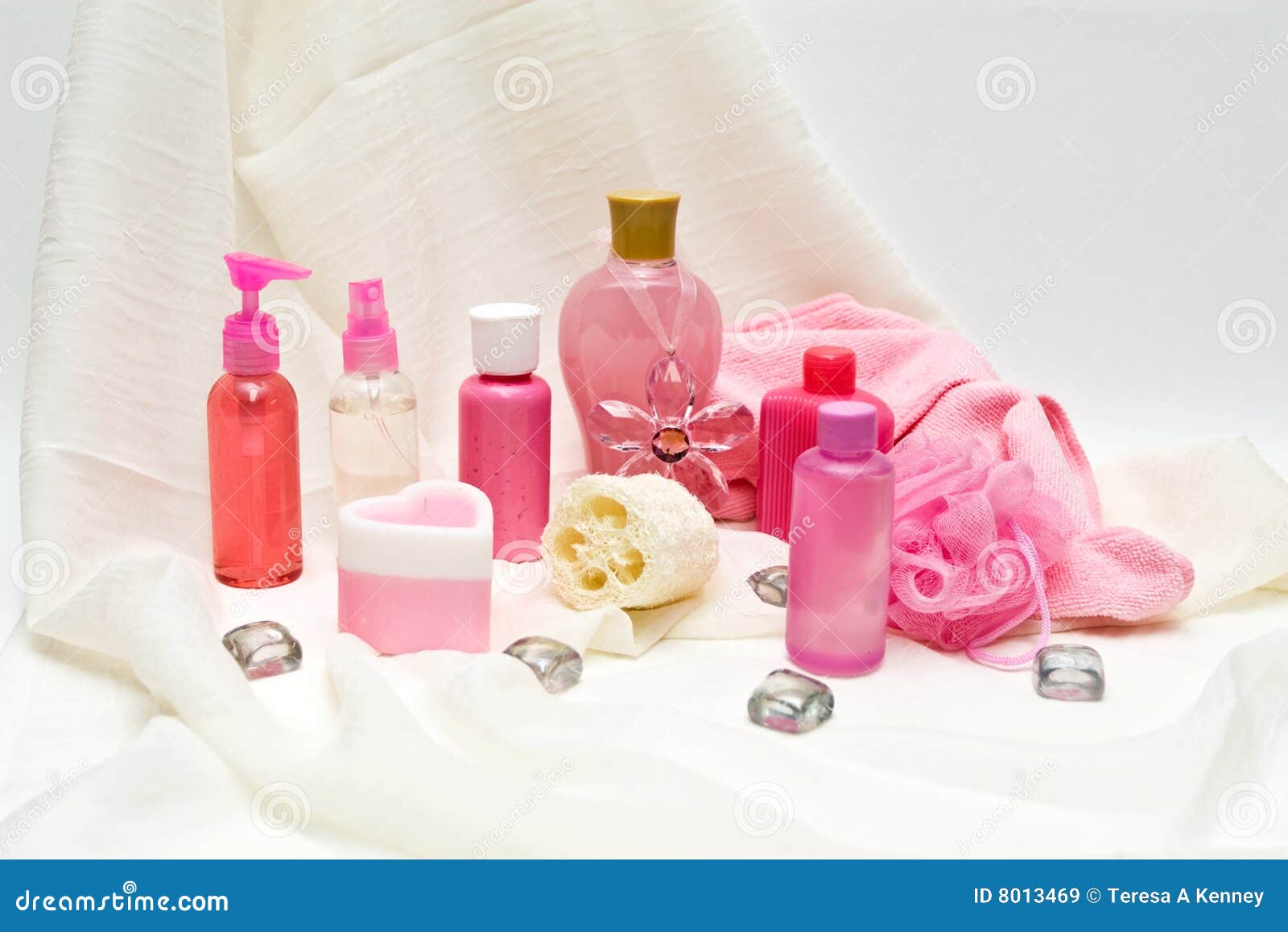 Produtos De Beleza Cor-de-rosa Imagem de Stock - Imagem de pastel ...