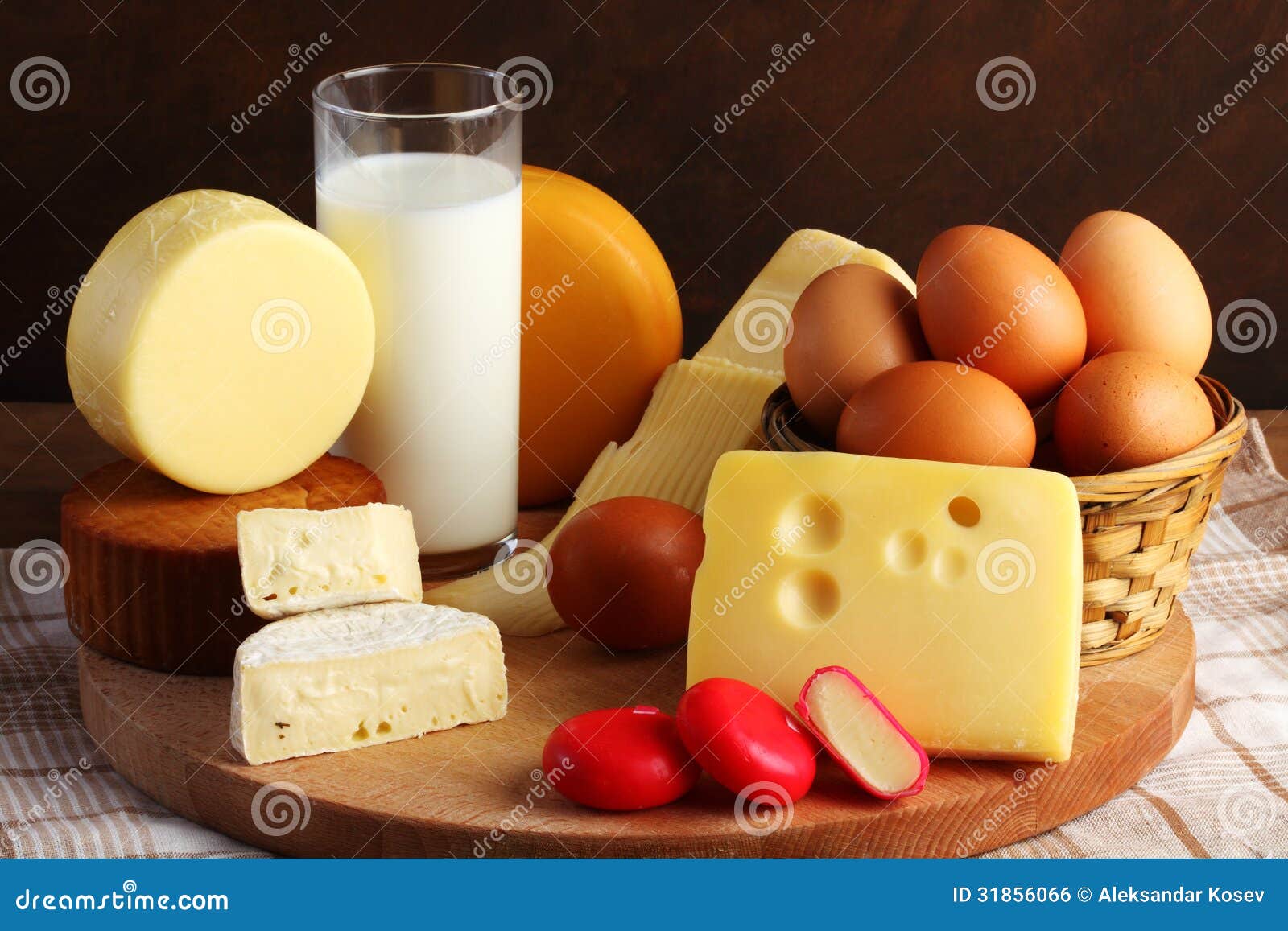 Produtos láteos foto de stock. Imagem de aperitivo, bebida - 31856066