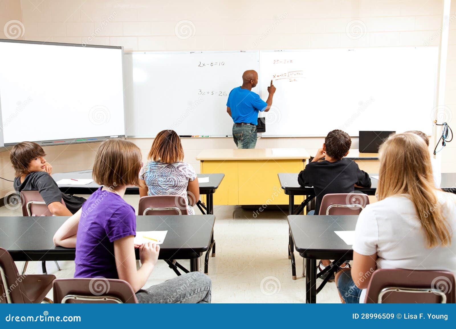 Profesor De Sexo Masculino Con La Clase De La álgebra Imagen De Archivo Imagen De Alto Aula