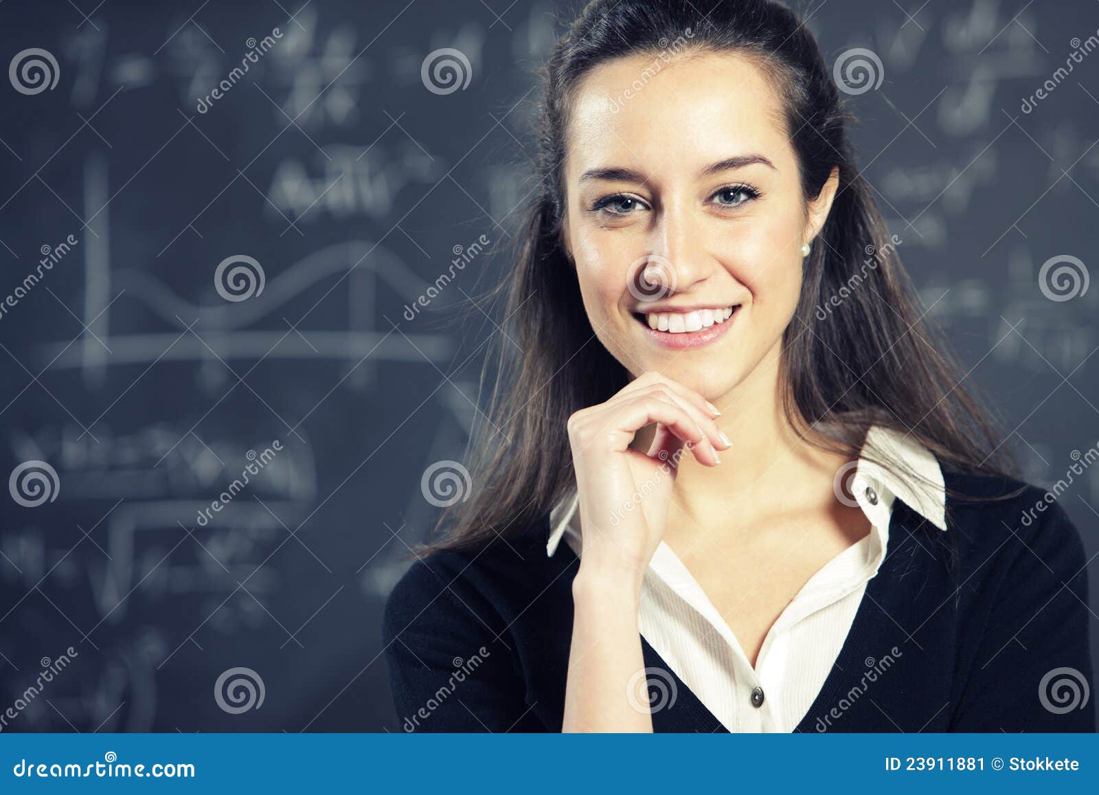 Professeur Devant Un Tableau Noir Image stock - Image du école ...